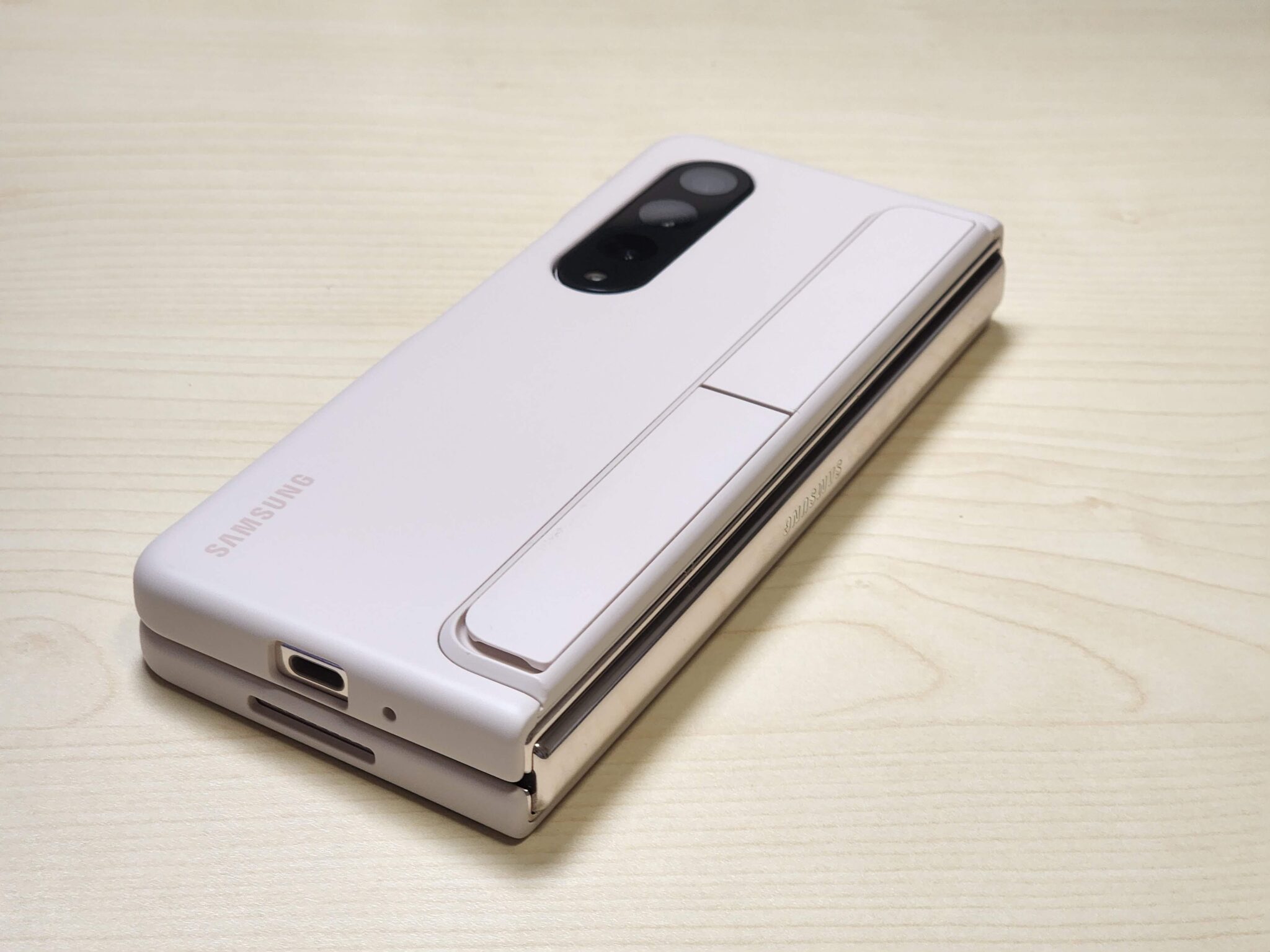 Galaxy Z Fold4の本命カバー「standing Cover With Pen」をレビュー!sペンの書きやすさ、持ちやすさや